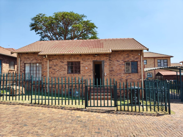2 Bed Townhouse in Eland's Rock Nature Estate, Alberton Auction Detail ...