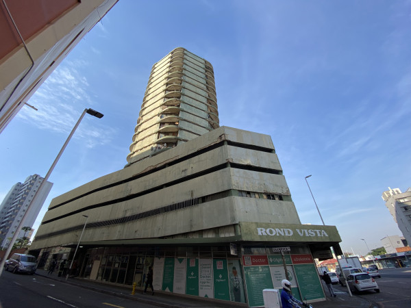 Sectional title unit in mid-city Durban Auction Detail - Van's Auctioneers