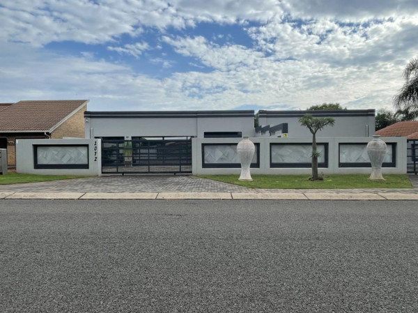 Listing Detail - Van's Auctioneers